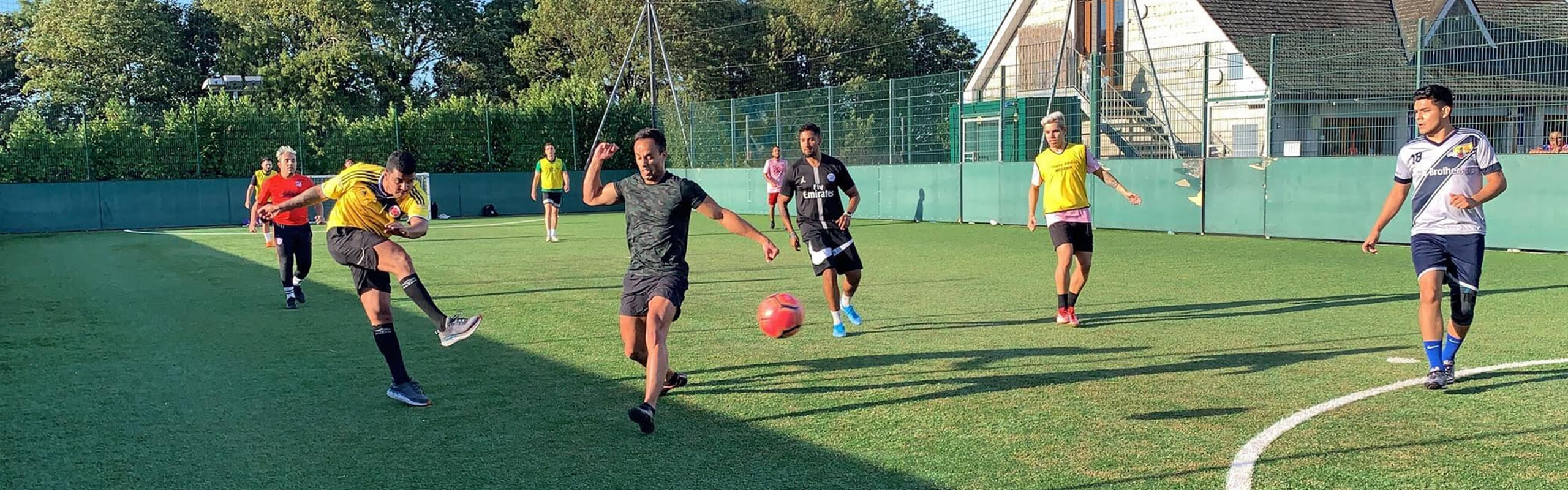 Barnes Football Jumpers for Goalposts - Rocks Lane